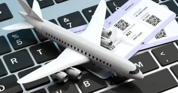 Menparekraf Targetkan Harga Tiket Pesawat Turun 10 Persen Sebelum Oktober